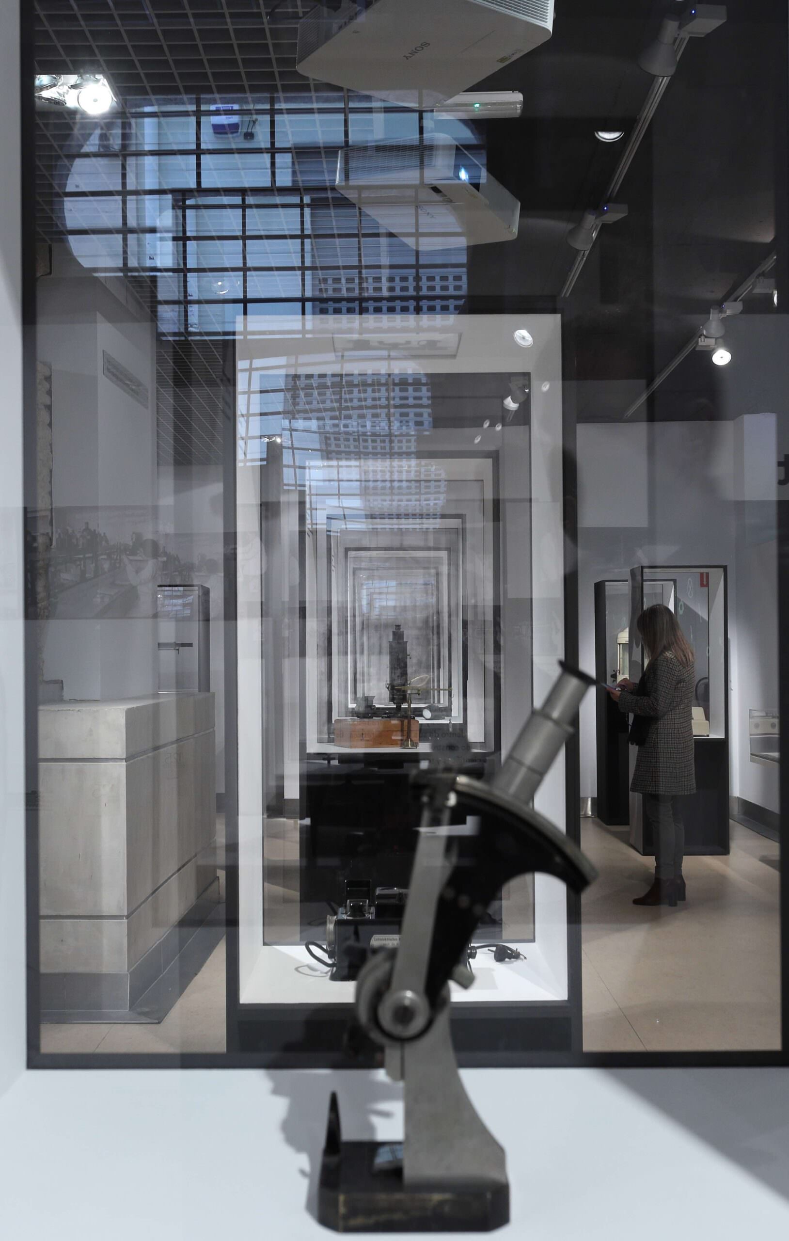 Palau de Cerveró muestra la belleza del experimento - MAKMA