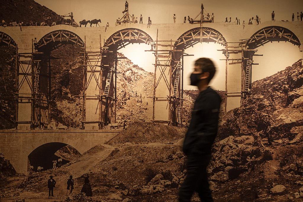 Clifford: de fantasmas, asombros y obras públicas - MAKMA