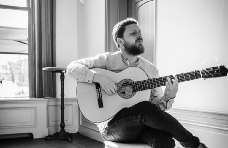 Alejandro Hurtado: «El flamenco es una música que a donde va deja huella» - MAKMA